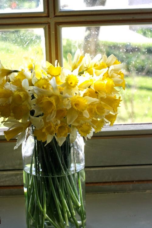 Donna's Art at Mourning Dove Cottage: Waiting patiently for spring