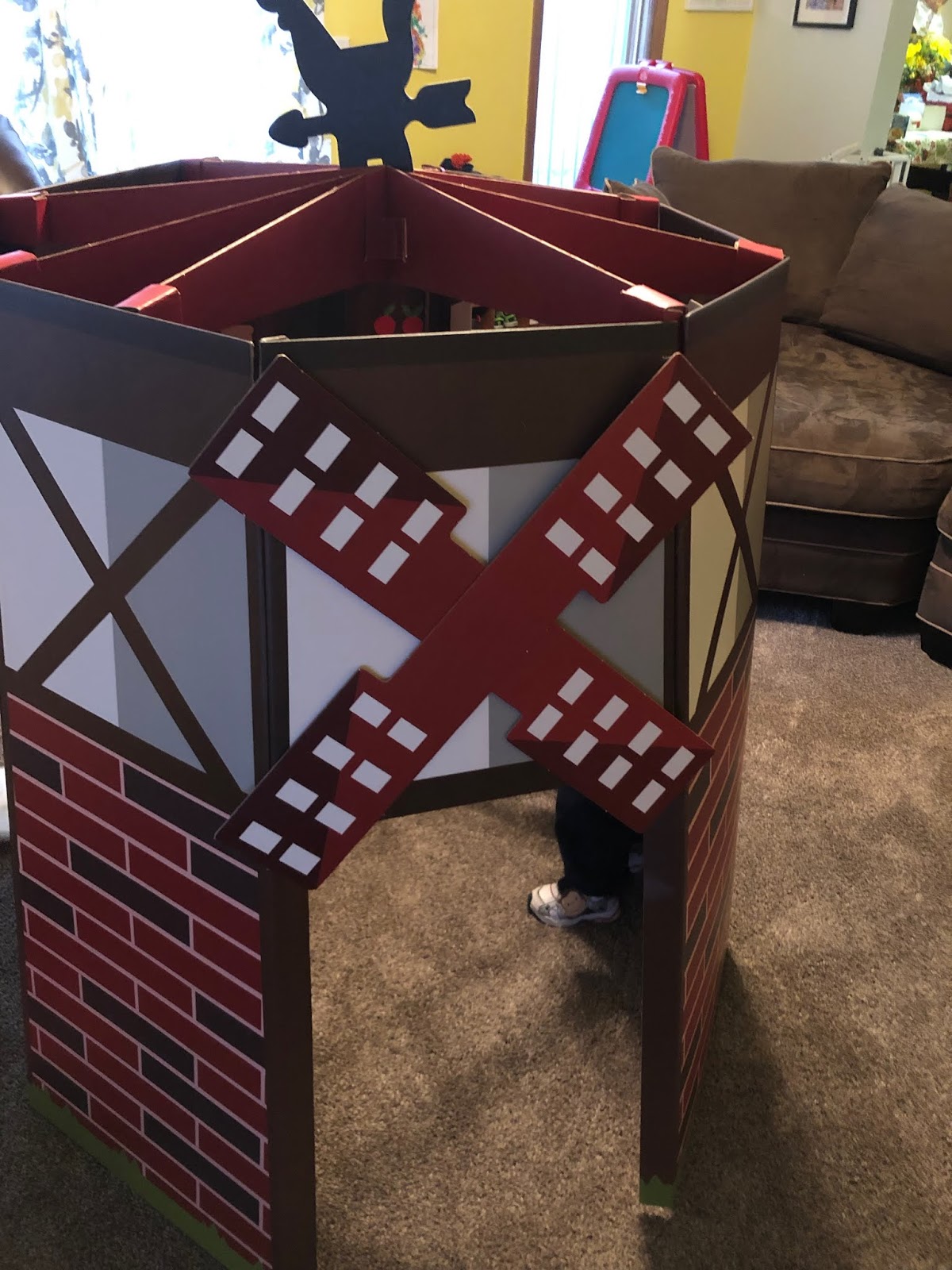 Top Notch Material: Sharingland has the Windmill Farm Playhouse your ...