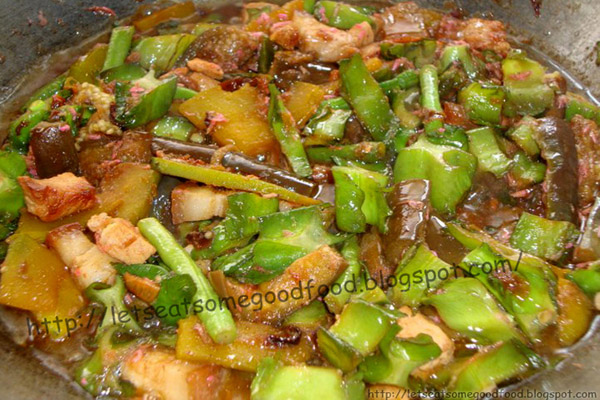 Pakbet Recipe (Pinakbet or Shrimp Paste Vegetable Stew) – Eats Yummy!