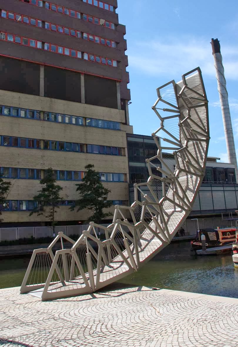 Rolling Bridge in London
