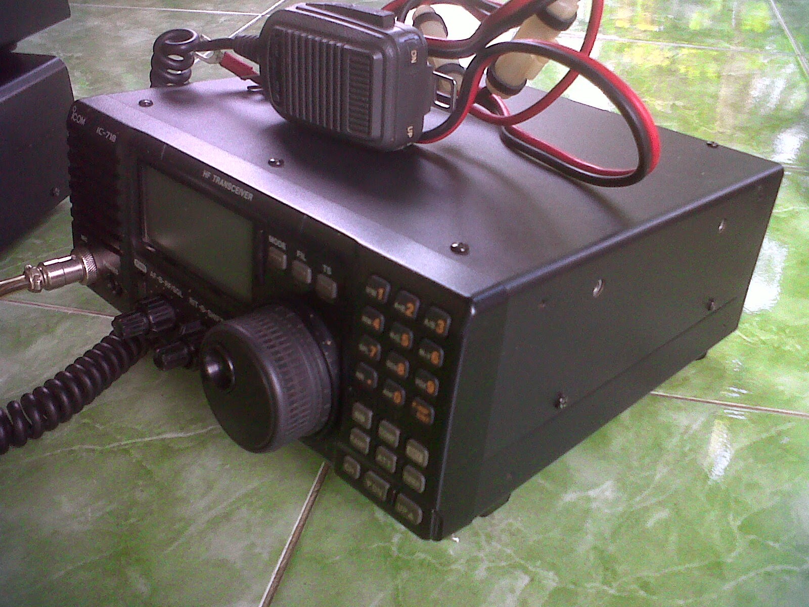 yc2njo.blogspot.com: Ditawarkan HF Transciever Icom IC 718