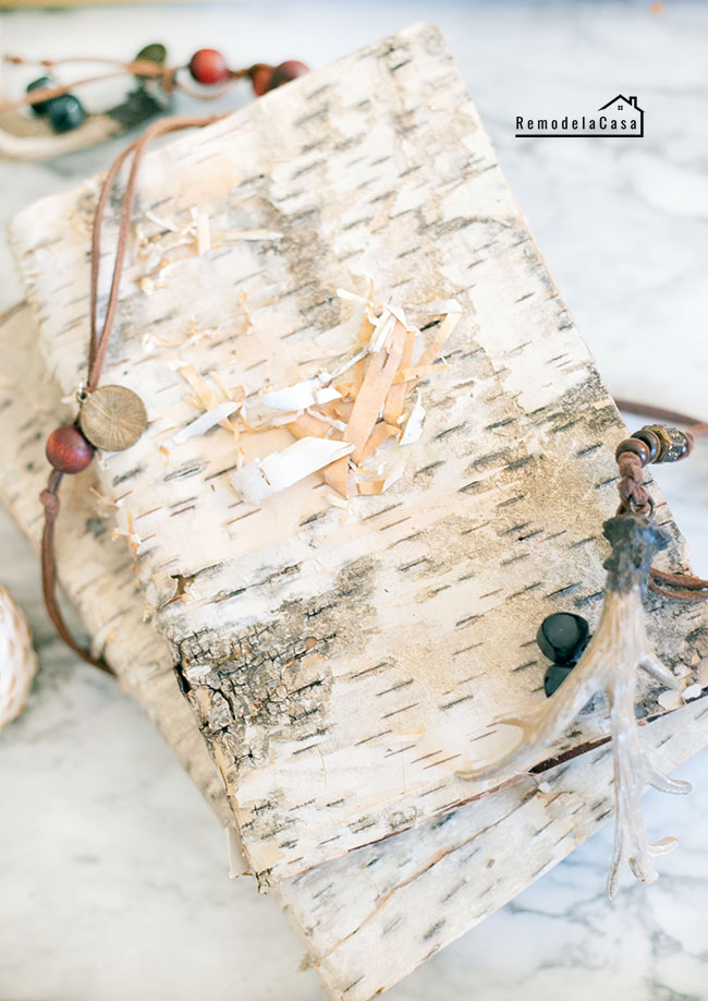 DIY - Birch Bark Covered Books - Remodelando la Casa