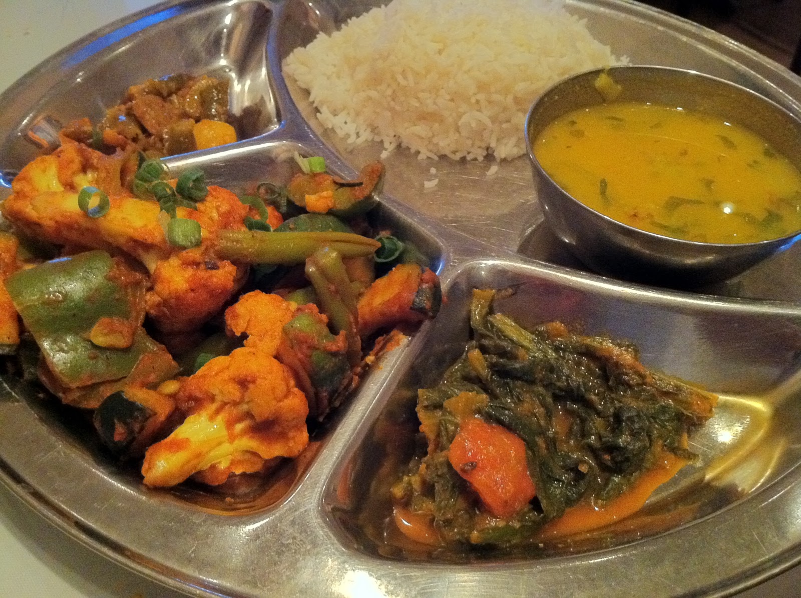 veg st. louis: everest cafe & bar