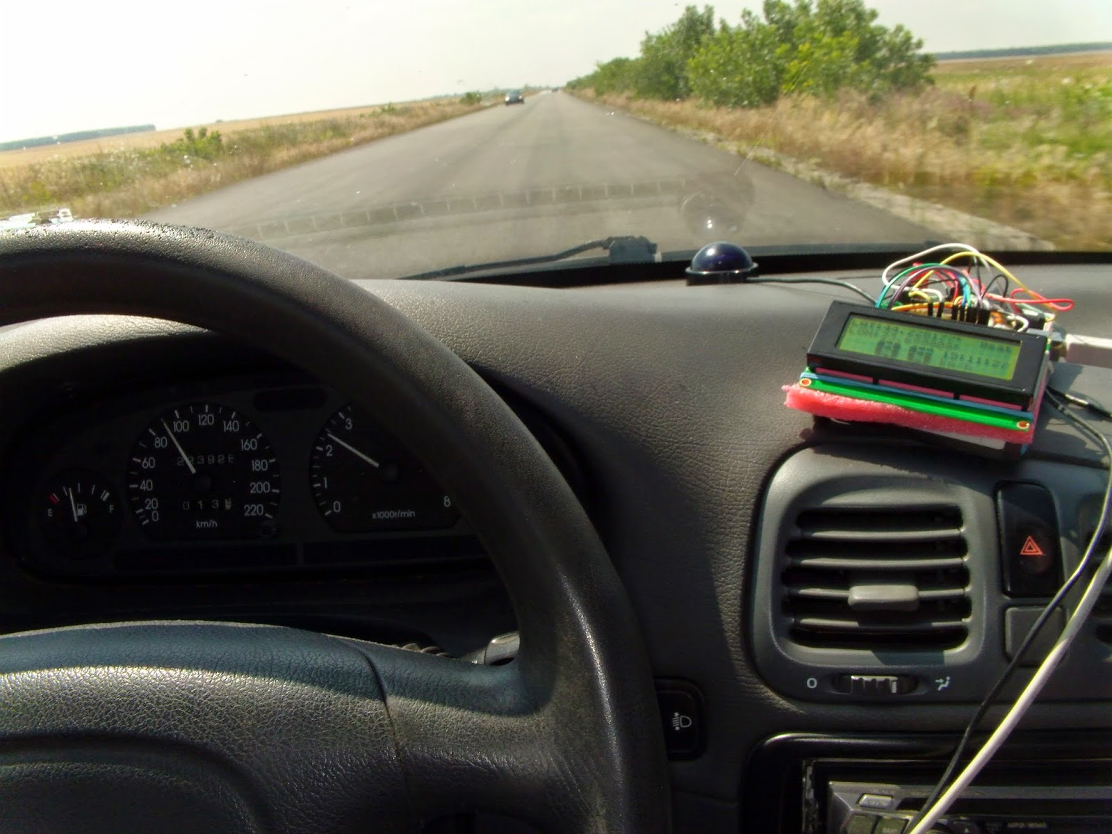 Arduino tehNiq: Old GPS receiver and Arduino = speedometer