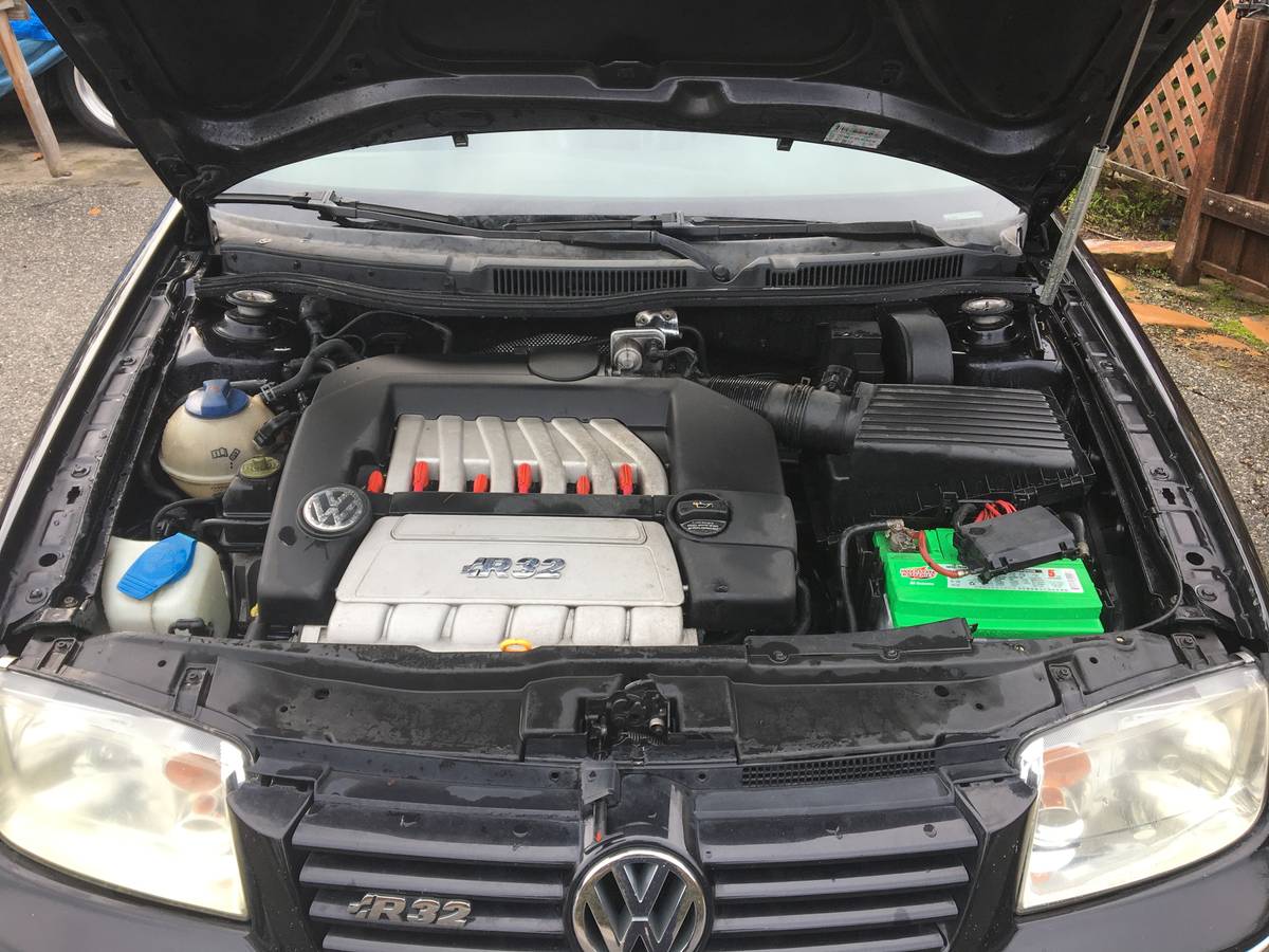 Cheapest Around: 2004 Volkswagen R32 - DailyTurismo