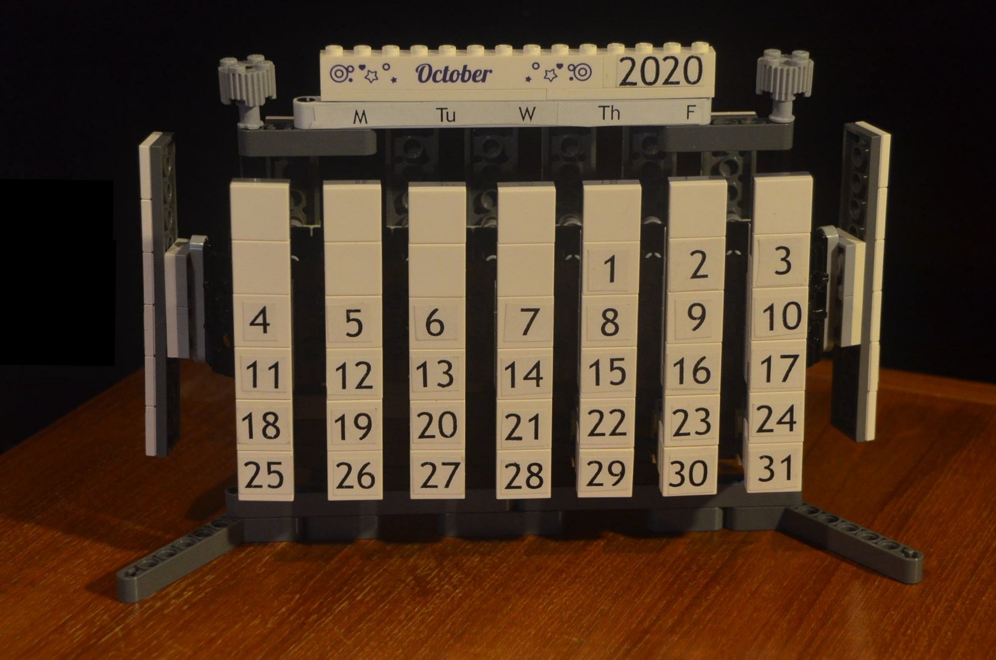A Perpetual Calendar based on Lego™