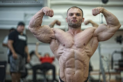 Statuesque Macedonian beast Zoran Kolevski - World Wide BodyBuilders