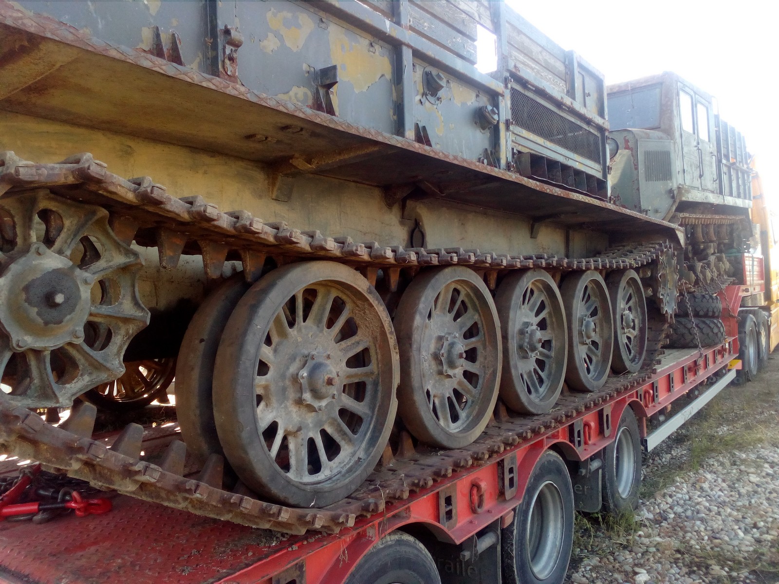 VINTAGE MILITARY VEHICLE SALES AND RESTORATION - HUNGARY