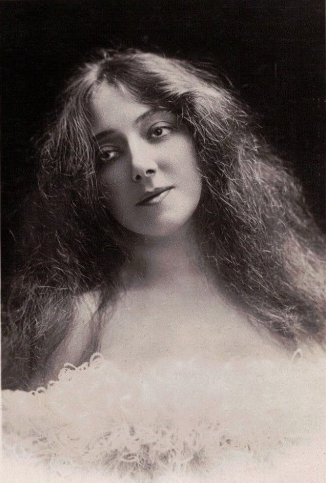 Beautiful Photos of Anna Held in the Late 19th and Early 20th Centuries ...