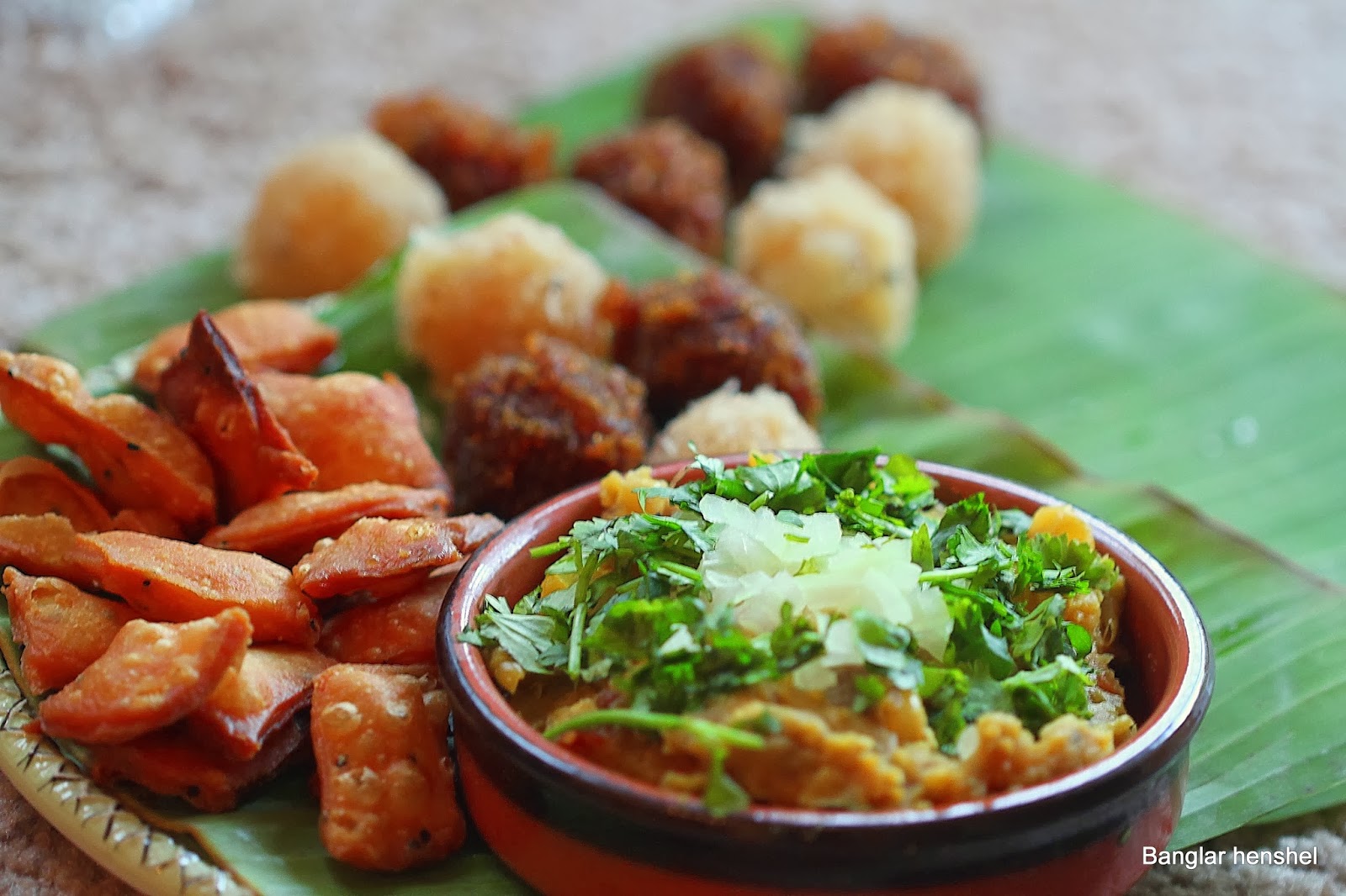 Banglar Henshel: Narkel Nadu/Sweet Coconut Balls