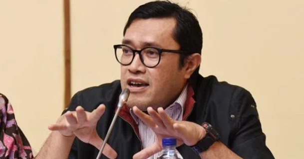 Ono Surono: Kapal China Masuk Indonesia Karena Kebijakan Susi - Konten ...