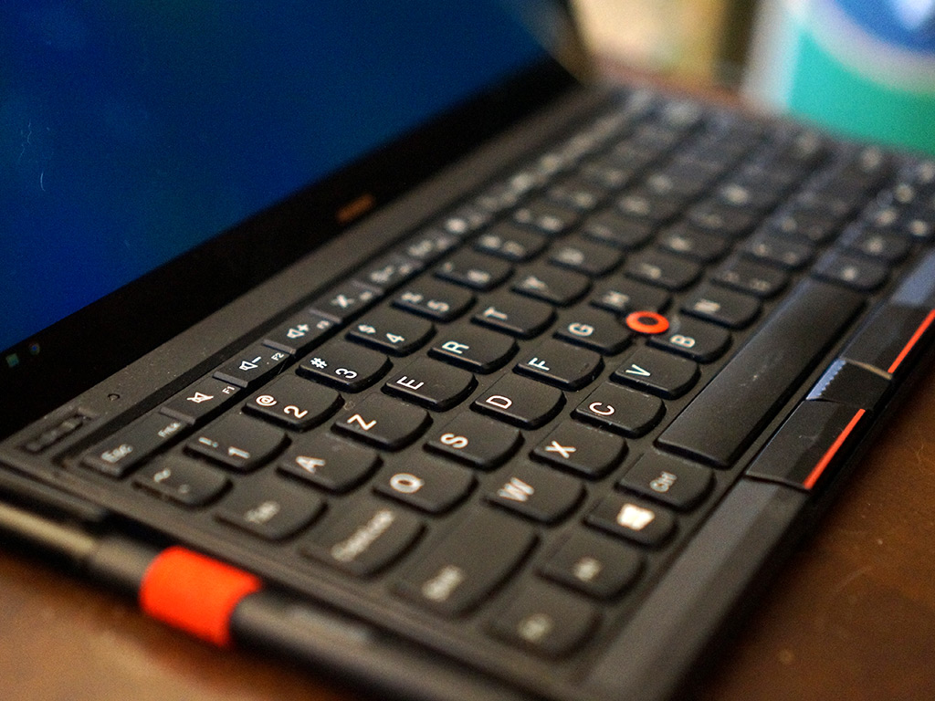 Backspace: Huawei MateBook + ThinkPad Tablet 2 Keyboard