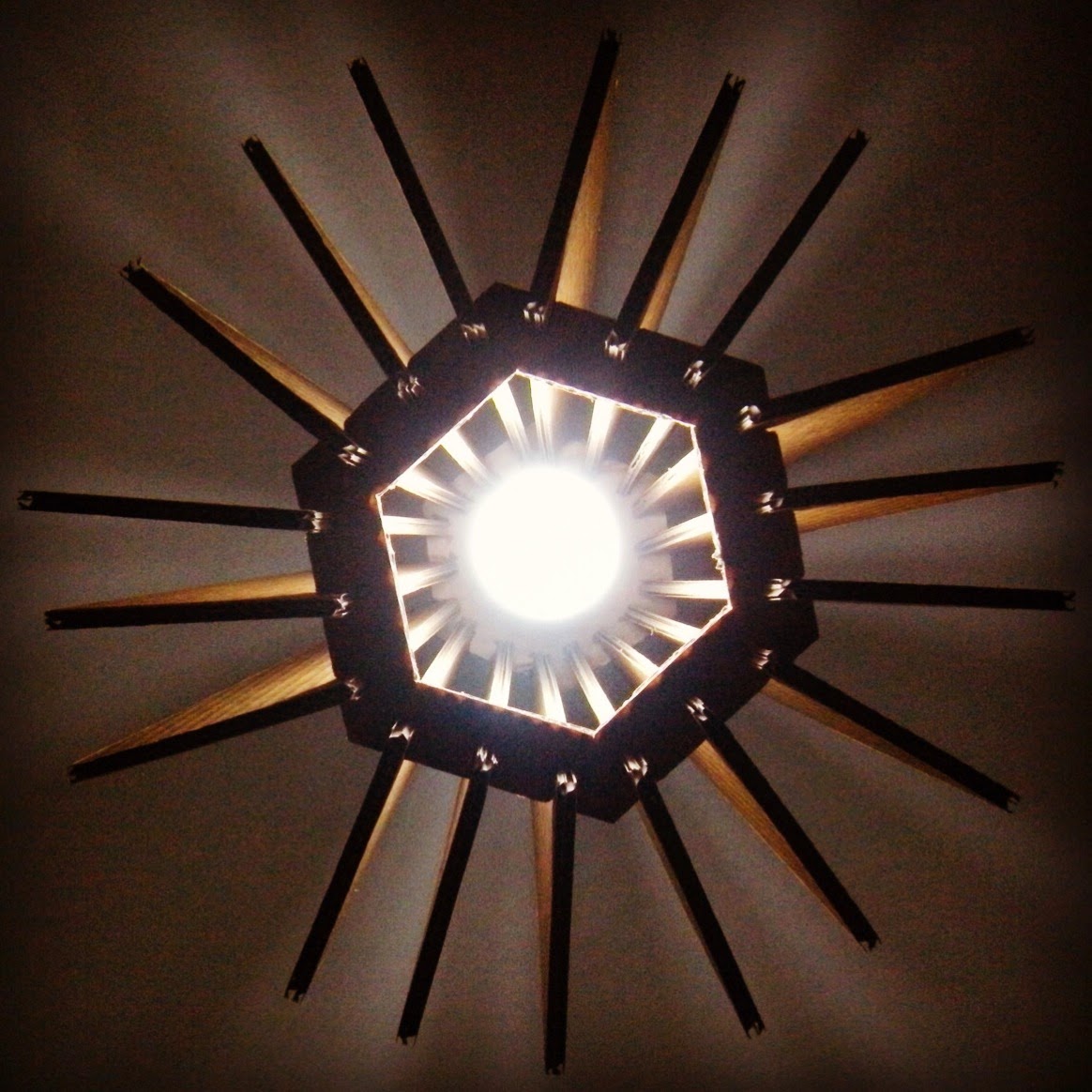 Quilts and Boxes: DIY cardboard lamp shade