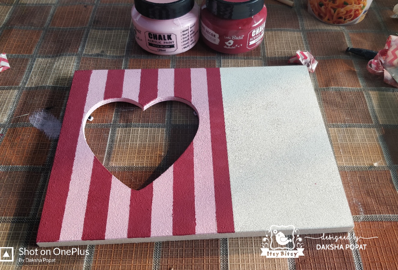 Photo frame with decoupage techniques.