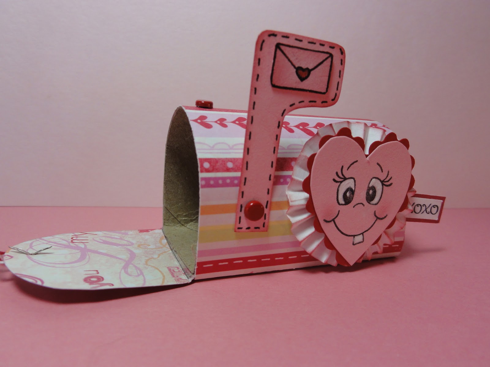 The Cricut Bug: Recycled Toilet Paper Roll Treat Box