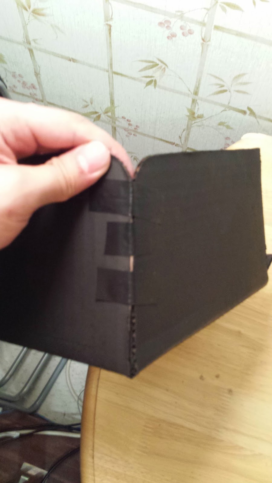 The 10 inch Selfie Cam: DIY Tablet Sun Shade