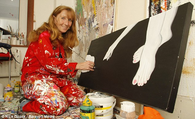 The Story of Kim Noble and Her Twenty Personalities - Soccamacha