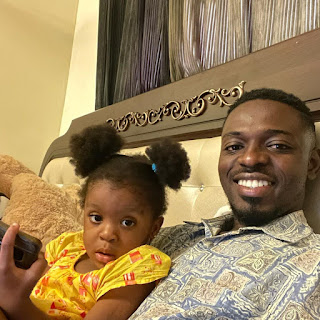 Pictures of Comedian Waris and his daughter?