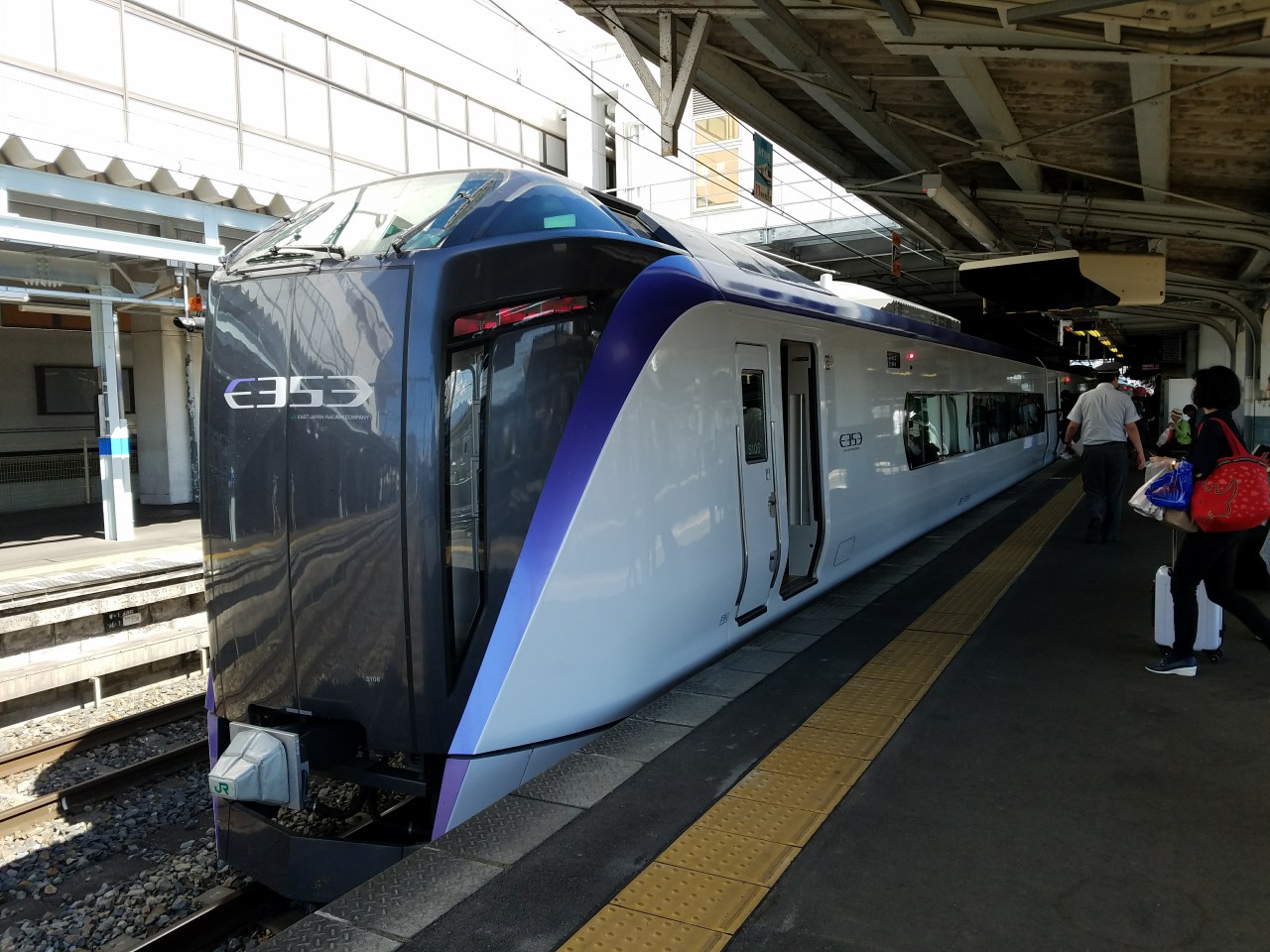 Sekai Ichi: Japan Travel Blog: Know Your Trains: Azusa and Kaiji