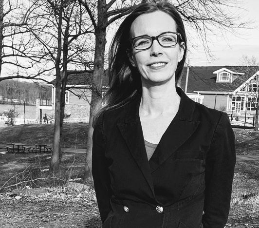 Our Town Book Reviews: The Ghost Hunter's Daughter