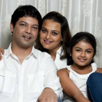 Actress Shilpa Shirodkar Family Photos