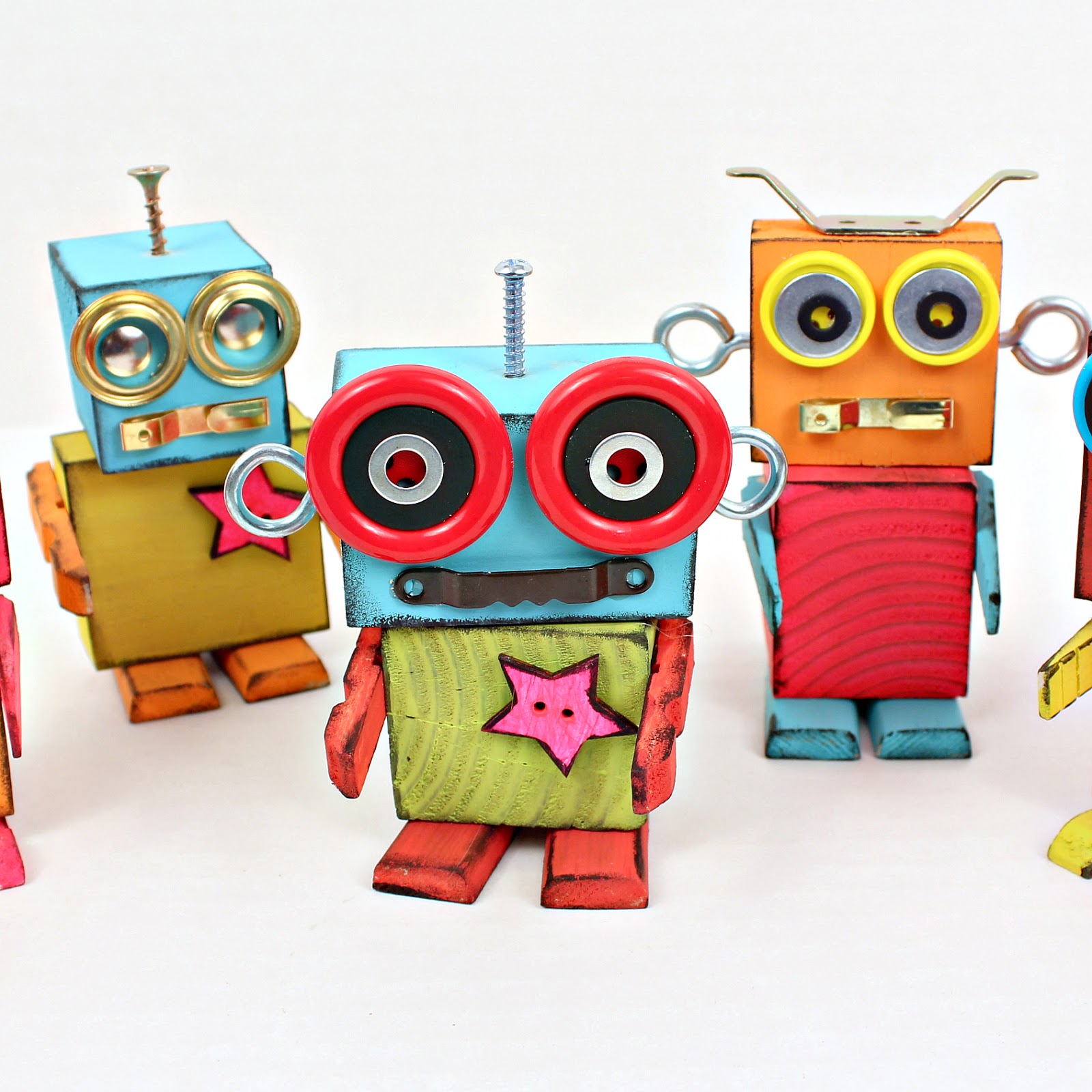 Mark Montano: Scrap Wood Robots