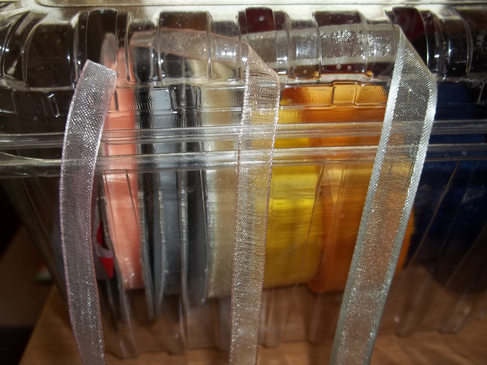 mary's crafts: ΙΔΕΕΣ ΑΝΑΚΥΚΛΩΣΗΣ ΚΑΙ ΚΑΤΑΚΟΚΚΙΝΕΣ ΚΑΡΔΟΥΛΕΣ!!!!!