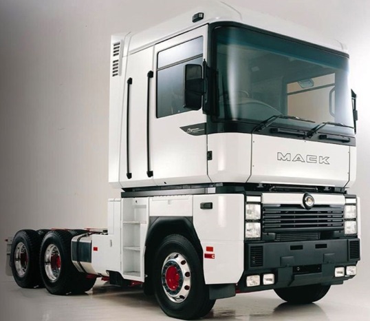 DIECIOCHO RUEDAS: A 30 AÑOS DEL MACK EUROPEO… RENAULT MAGNUM…