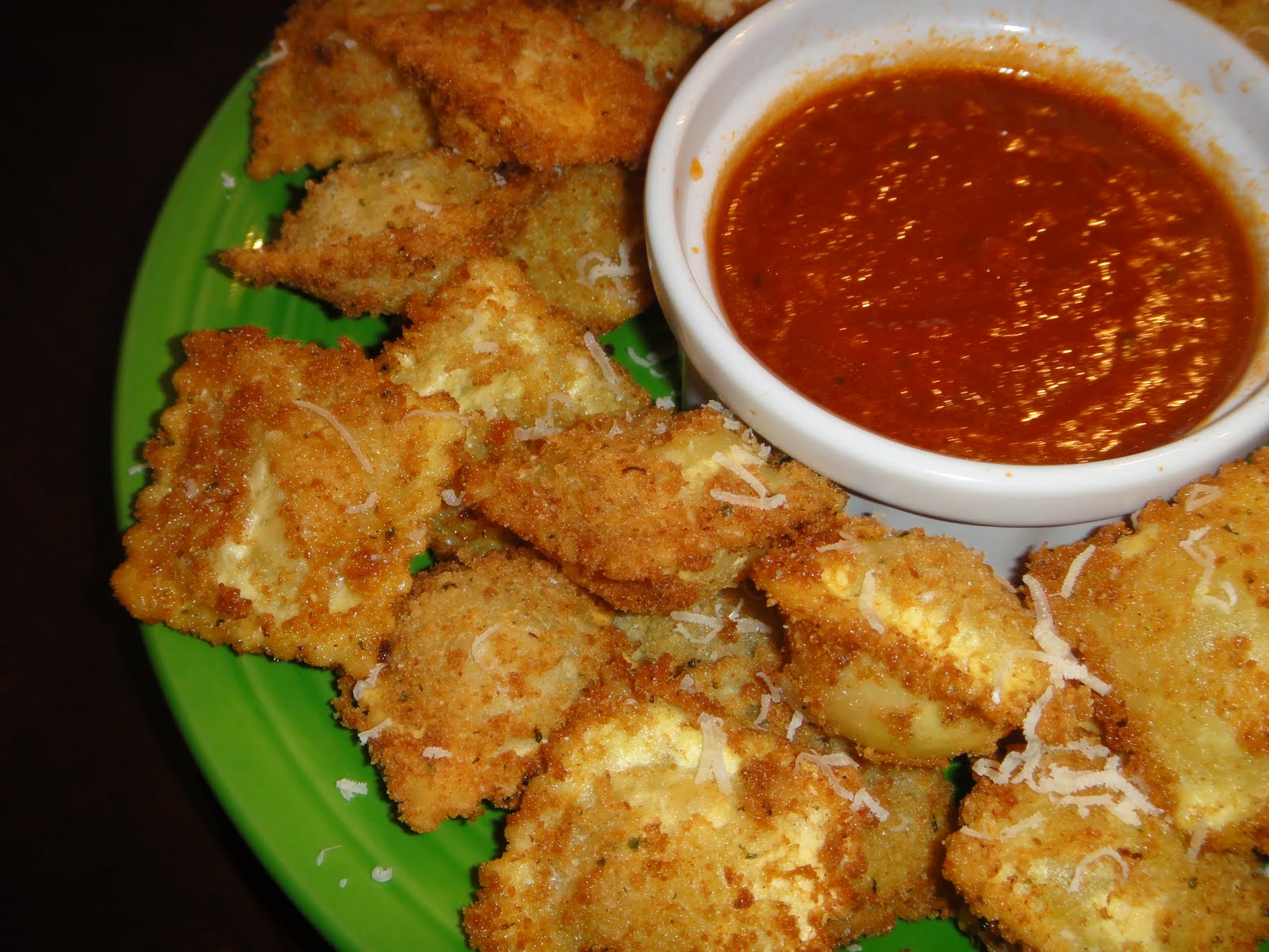 Sally's Kitchen - The Busiest Mom with 3 Boys !!!: FRIED CHEESE RAVIOLI