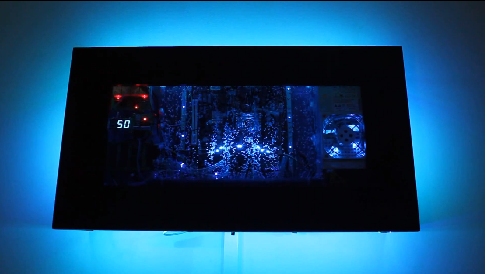 Benjiosaur's Blog: Wall mounted aquarium PC