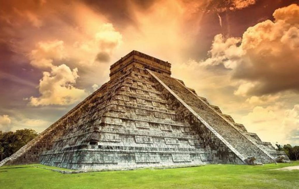 purpura: ARQUITECTURA MAYA