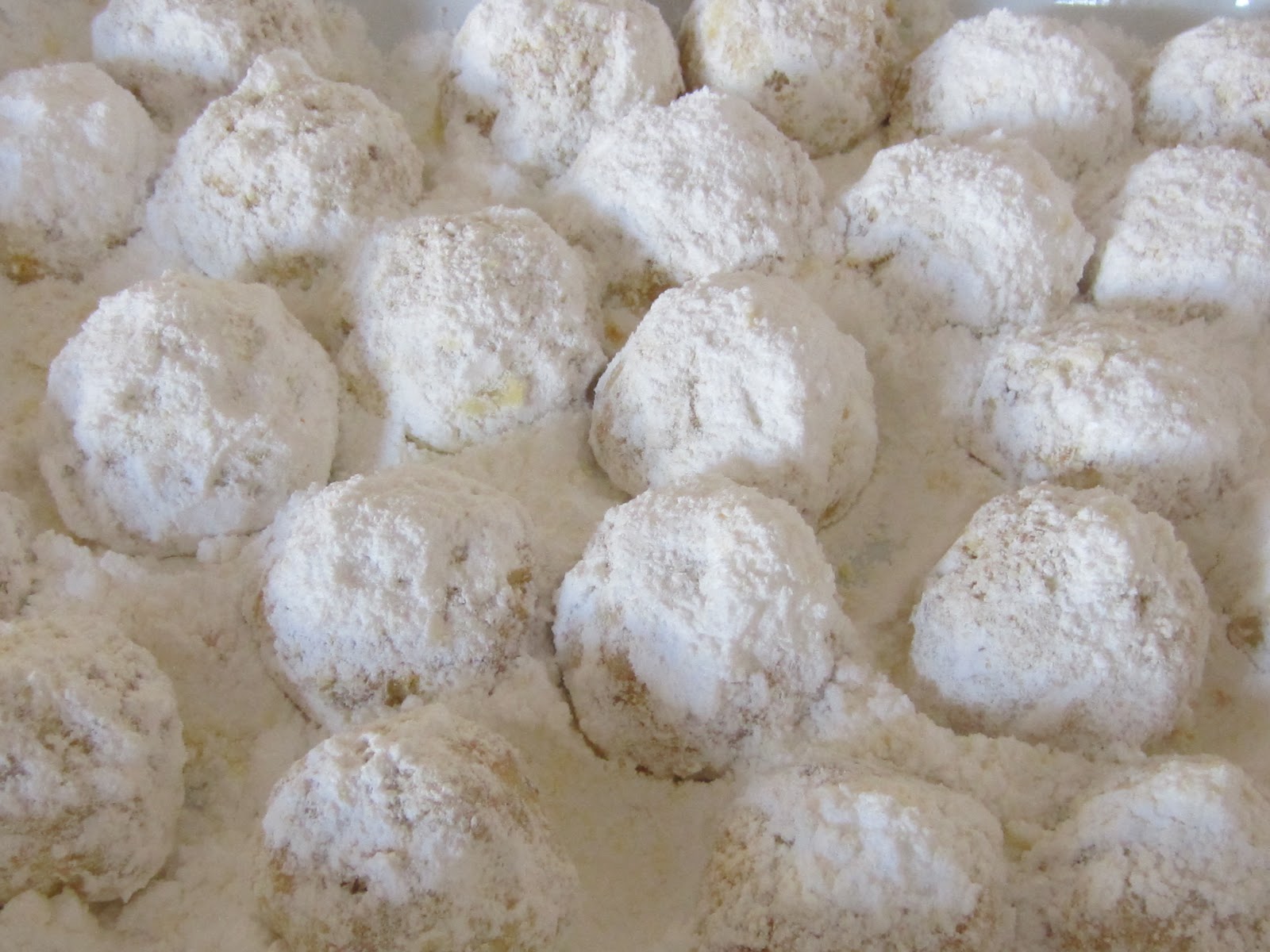 tea with hazel: kourabiethes..greek shortbread