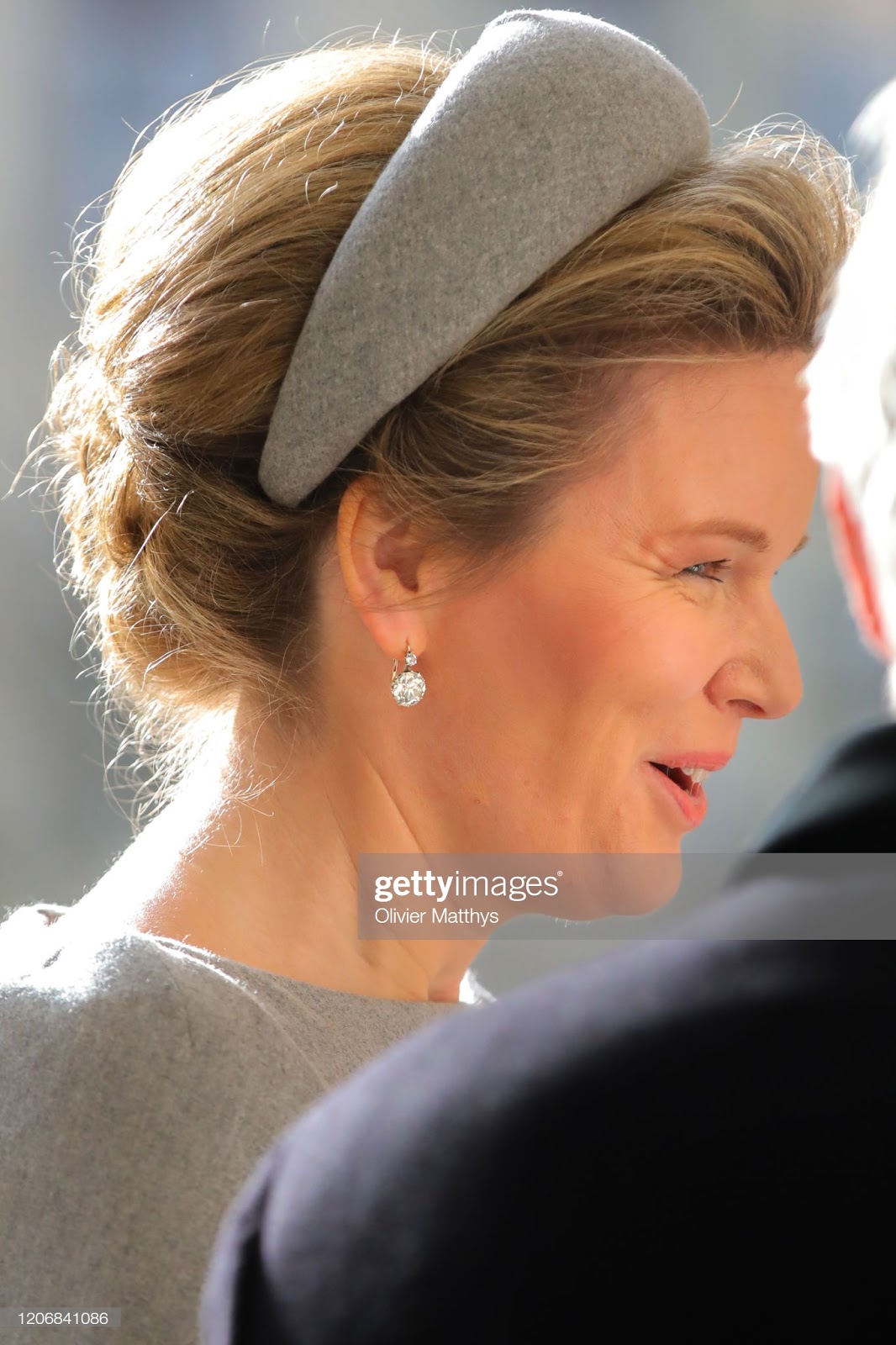Queen Mathilde: Jewels: Diamond Solitaire Earrings