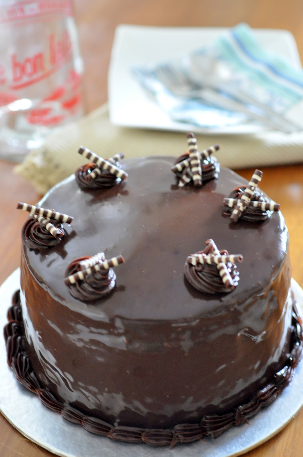 Izah's Kitchen: Rainbow Chocolate Indulgence Cake