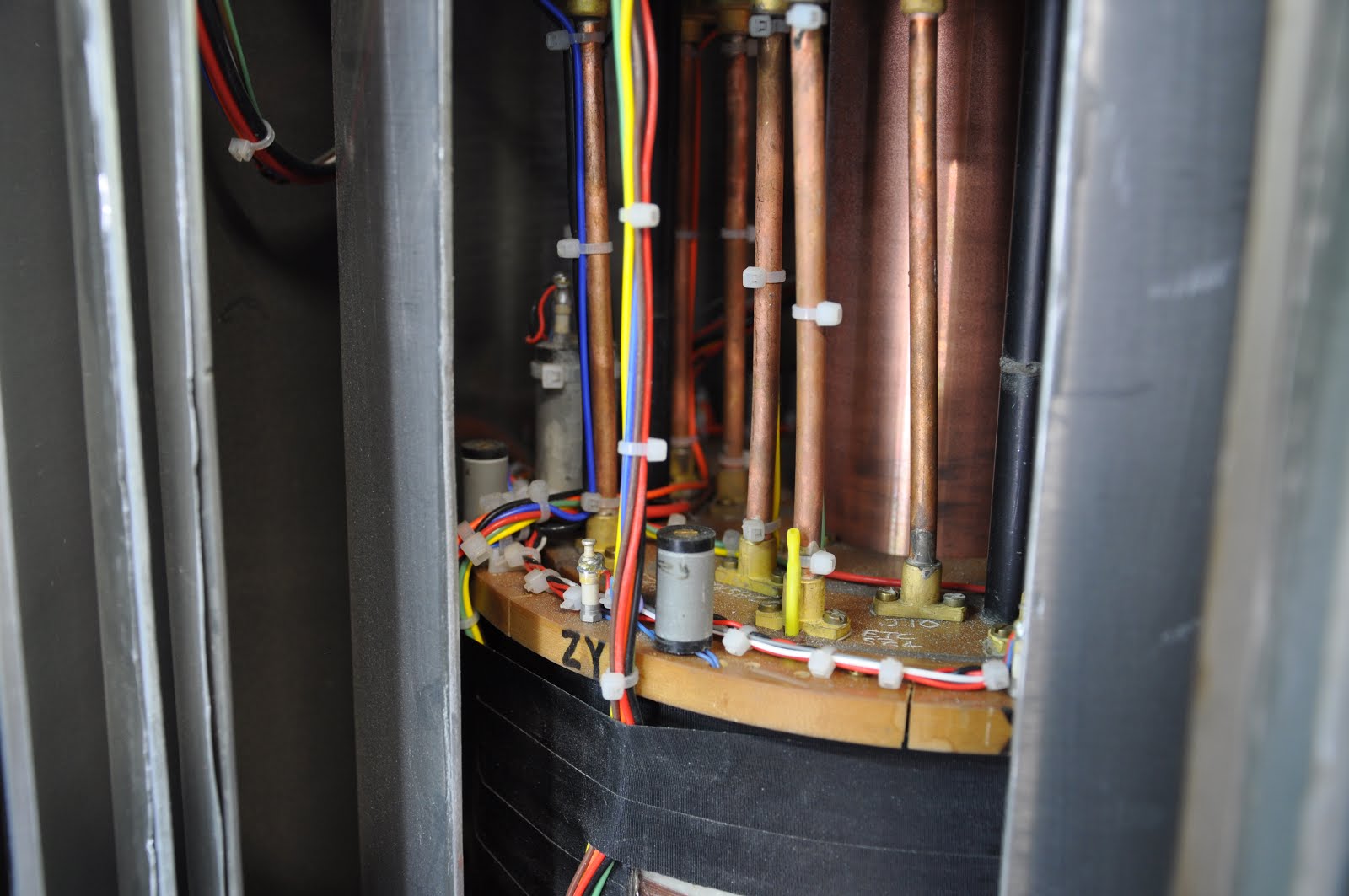 Dissection of a 400 MHz Oxford Superconducting Magnet