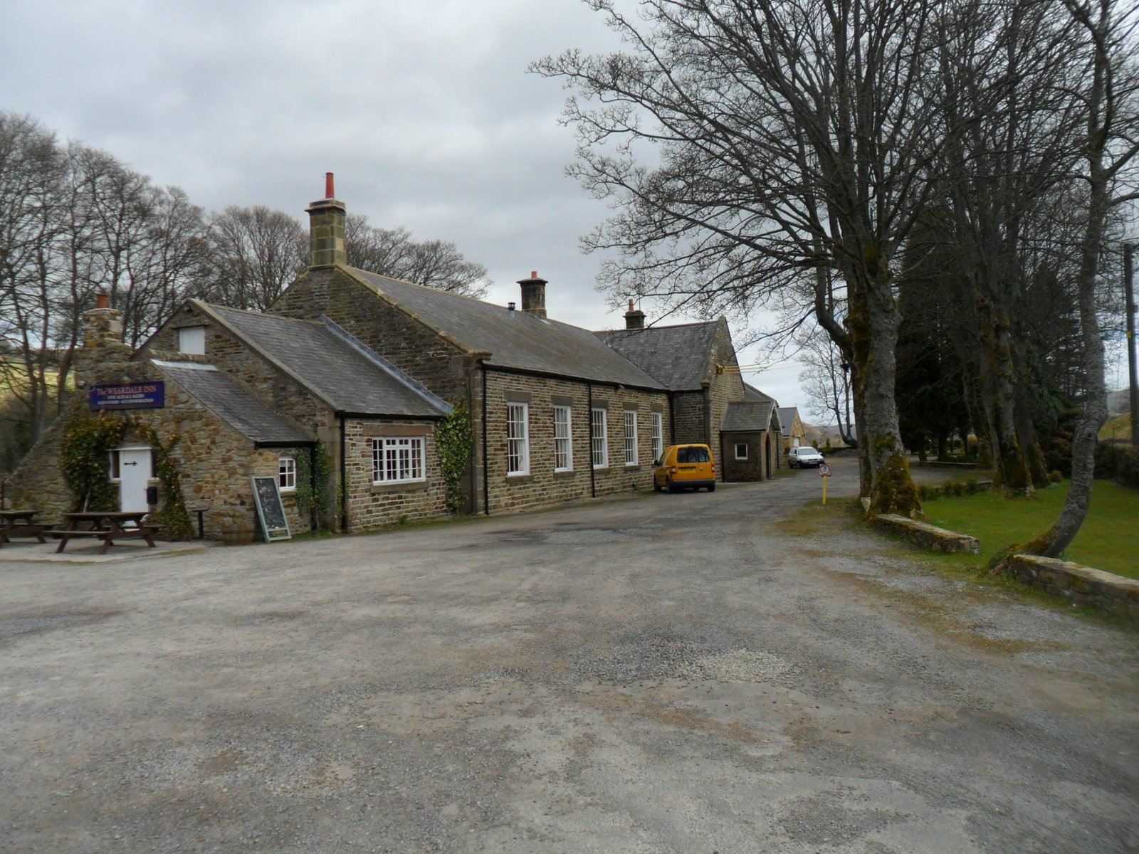 Heather in Cowshill: April 2013
