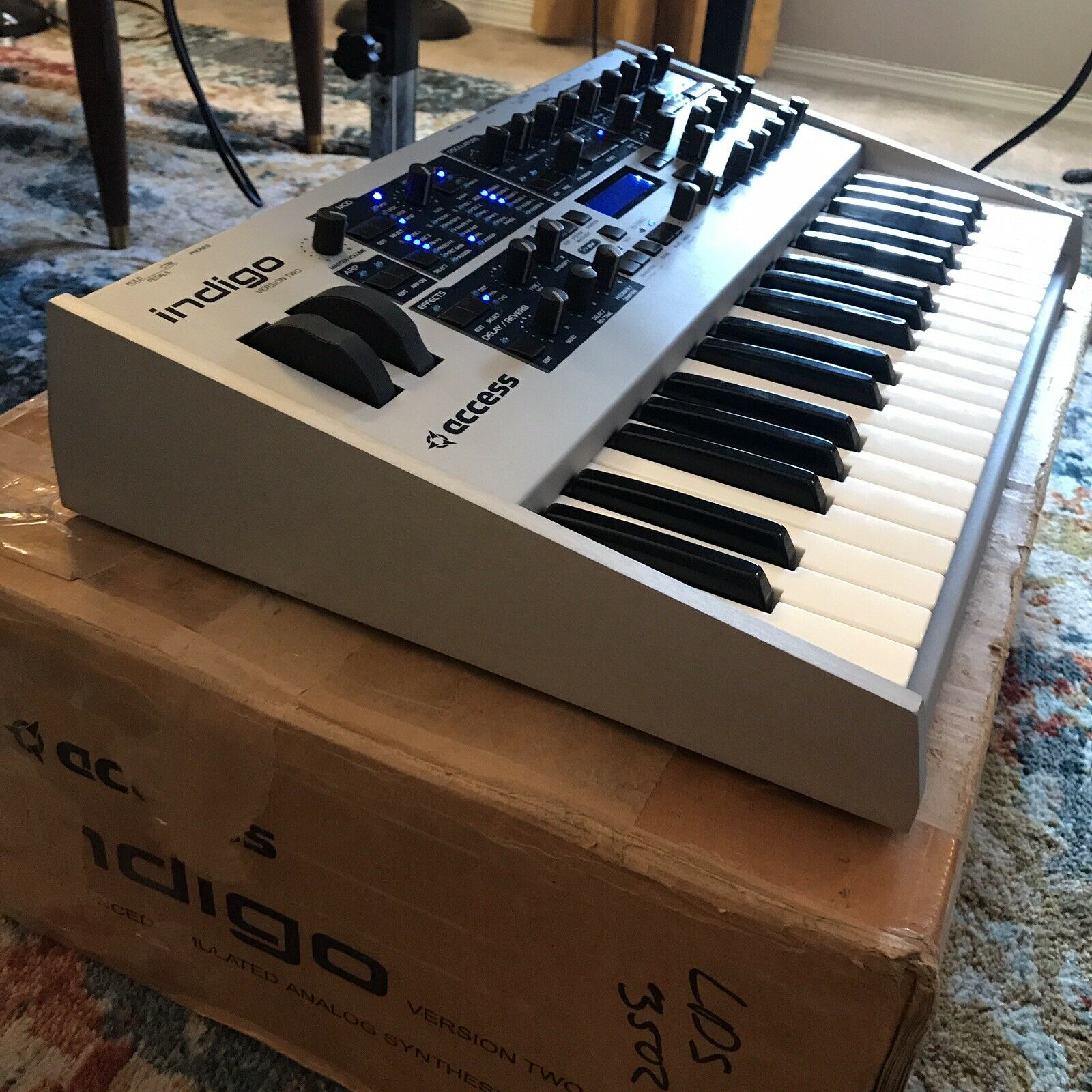 MATRIXSYNTH: Access Virus C Indigo 2 Keyboard Synthesizer SN 10200063 w ...