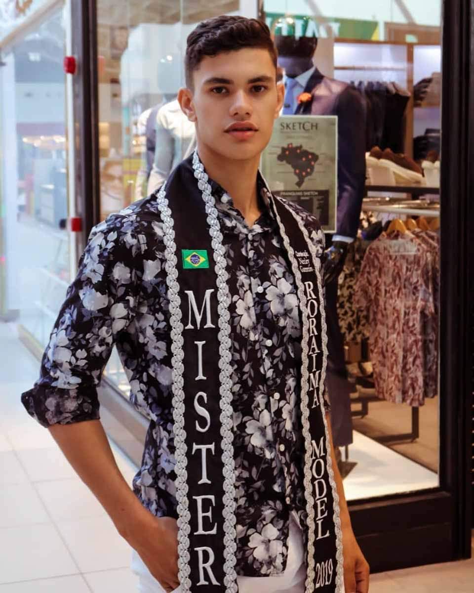 Candidatos disputam título de Mister Model Nacional 2019