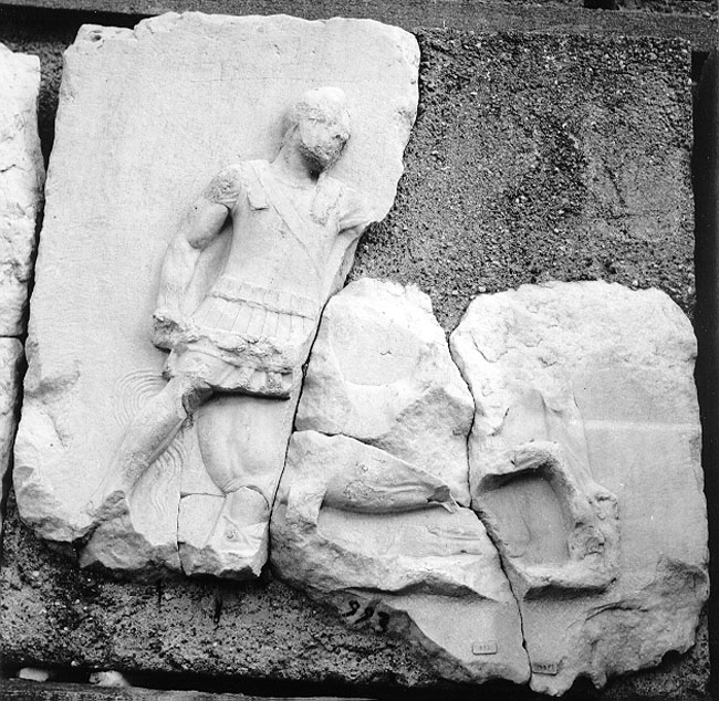 imágeneshistóricas.blogspot.es: Mausoleo de Antíoco II Teos