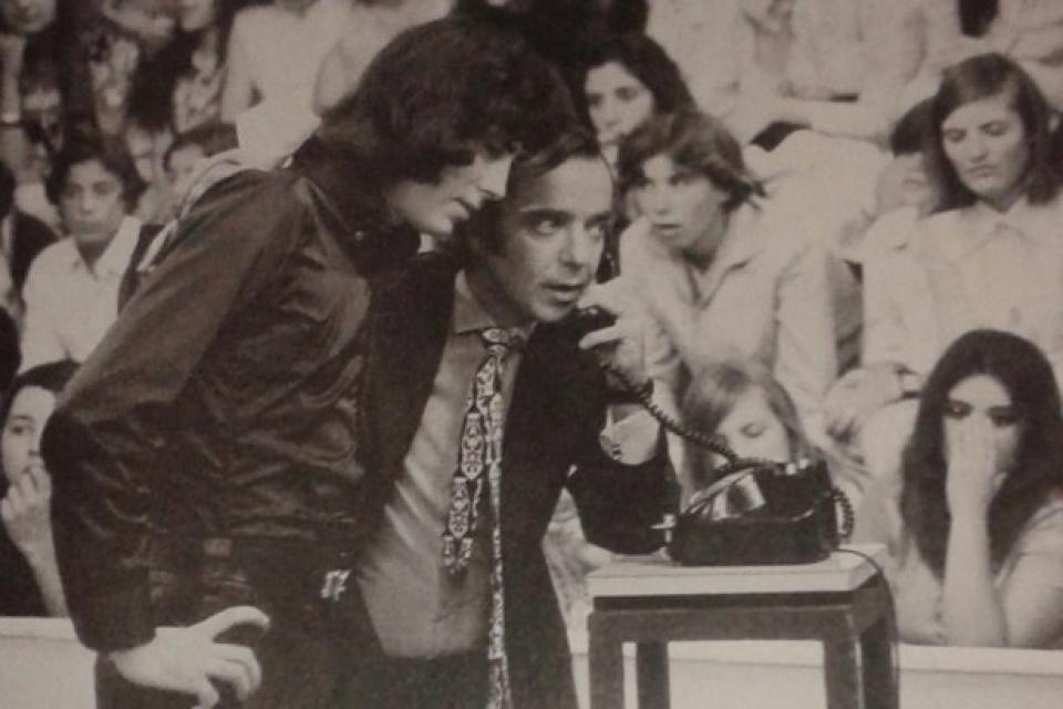 Aquellas Cosas de Serrat: Cincuenta años de amor, aventuras y visitas a ... Aquellas Cosas de Serrat: Cincuenta años de amor, aventuras y visitas a ...
