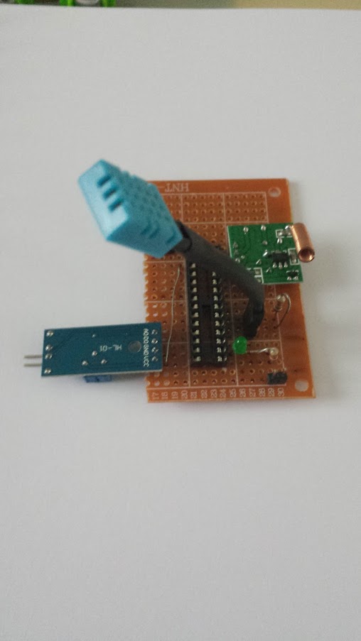 Low cost, low power 6uA garden 433Mhz sensor with temperature, humidity ...