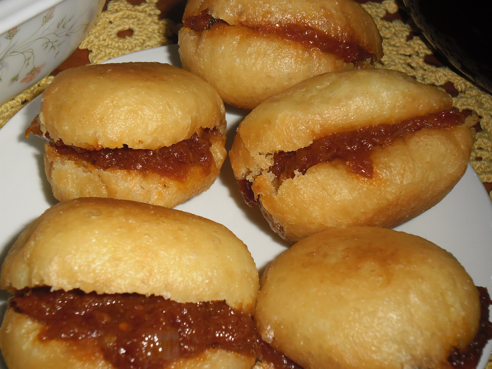 Zalekha Luvs Cooking: Burger Jawa 'n' Donut ~ untuk Aina..
