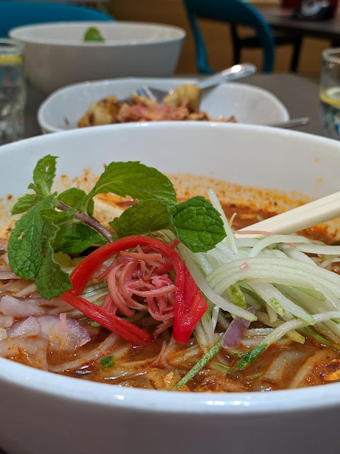 Yan's Family, Frens, Travel, And Food Journal: Cafe Sepiring, Paradigm ...