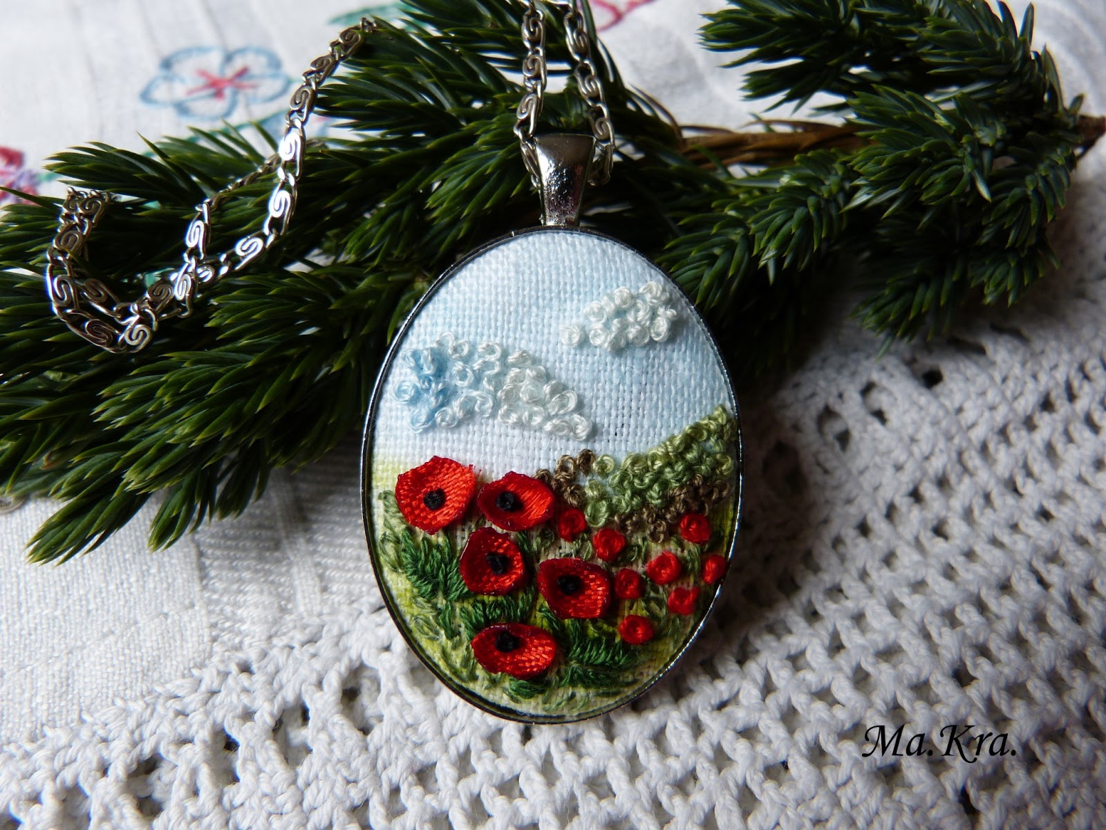 Blog robótkowy i nie tylko...: Medalion z haftem - maki 3D