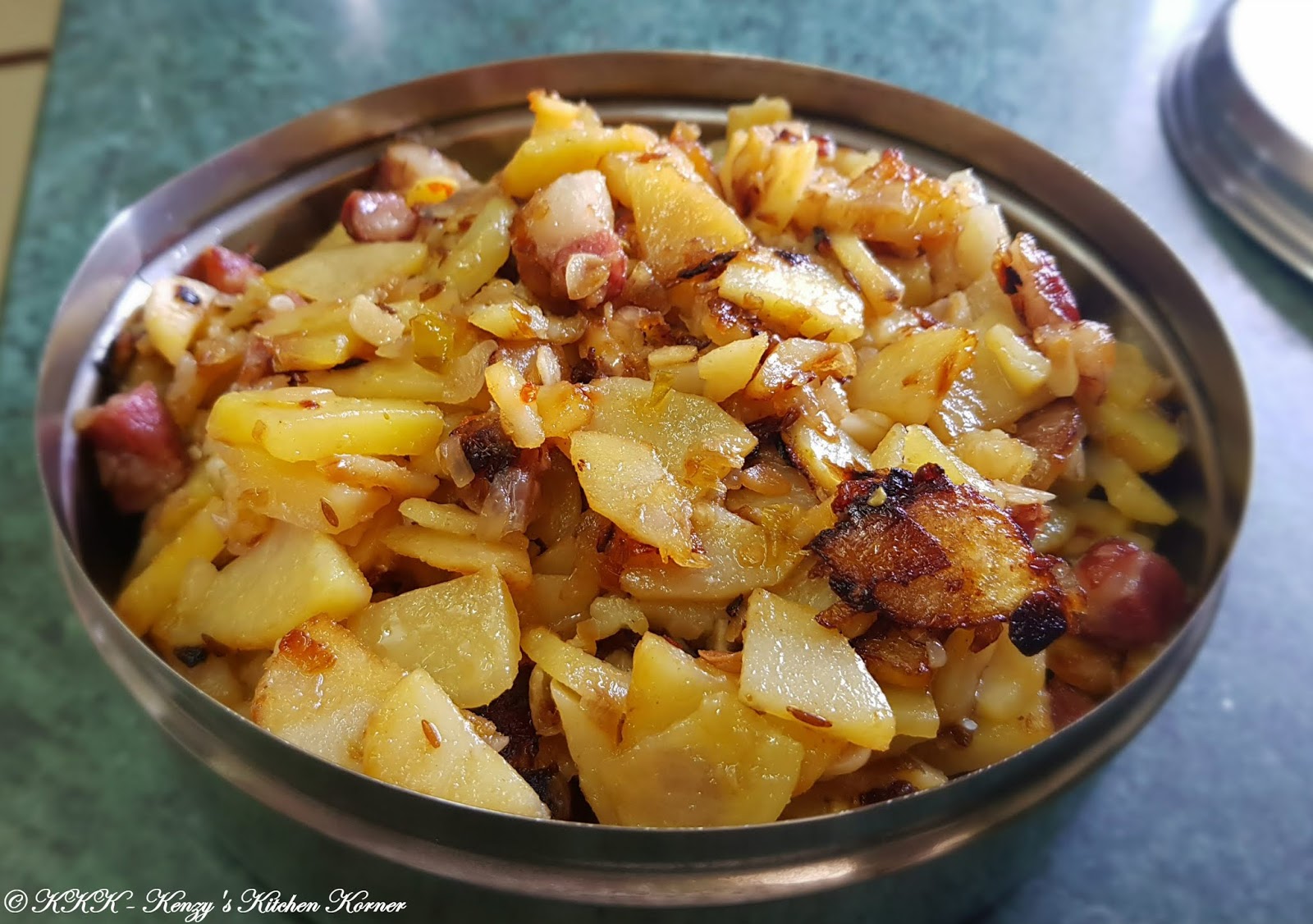 Kenzy's Kitchen Korner... : Bacon Papeta Par Eda – Eggs on Bacon-Potato