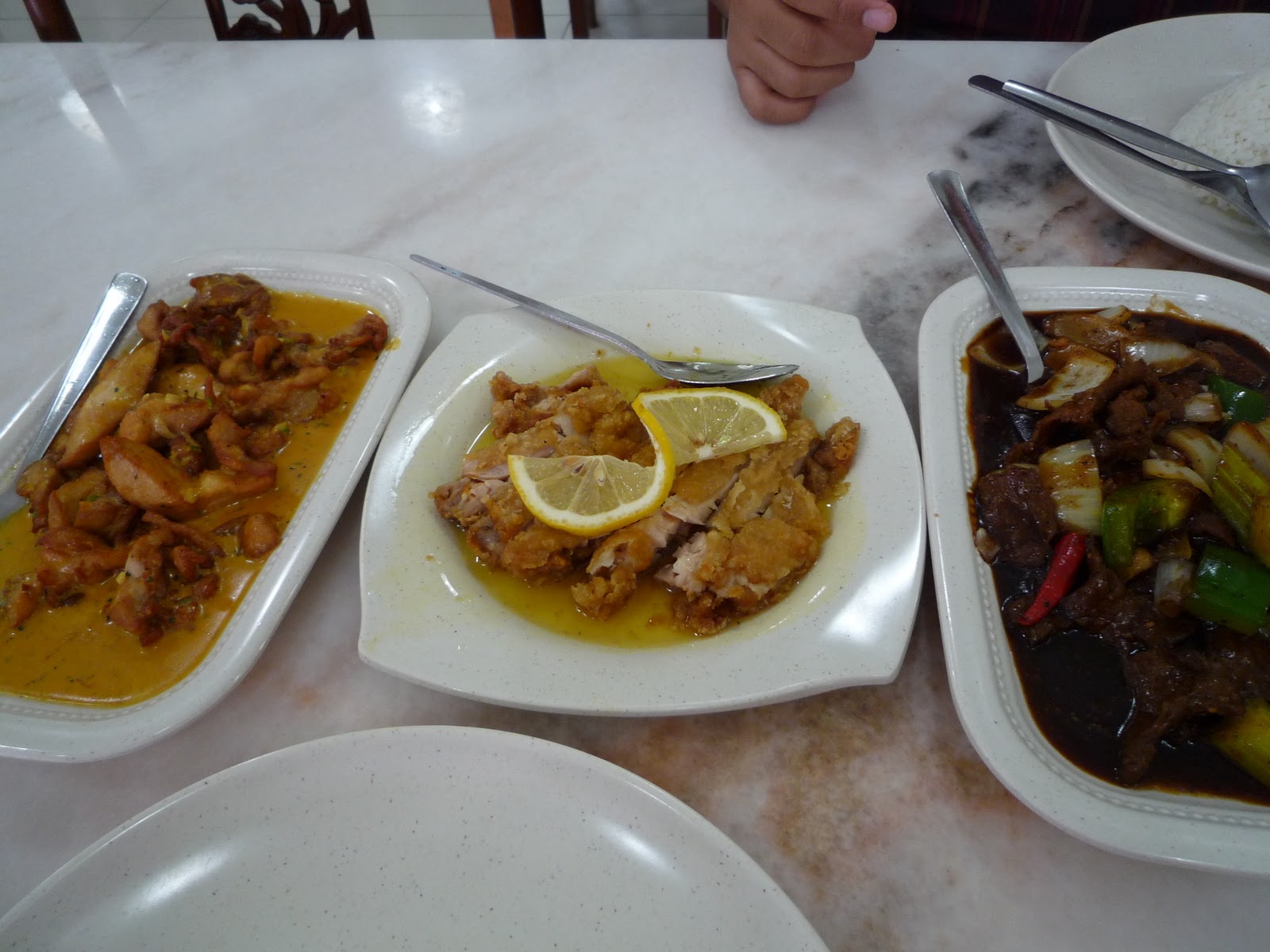 ...kita makan, makan, makan dan makan lagi!!: Homst Prima Saujana