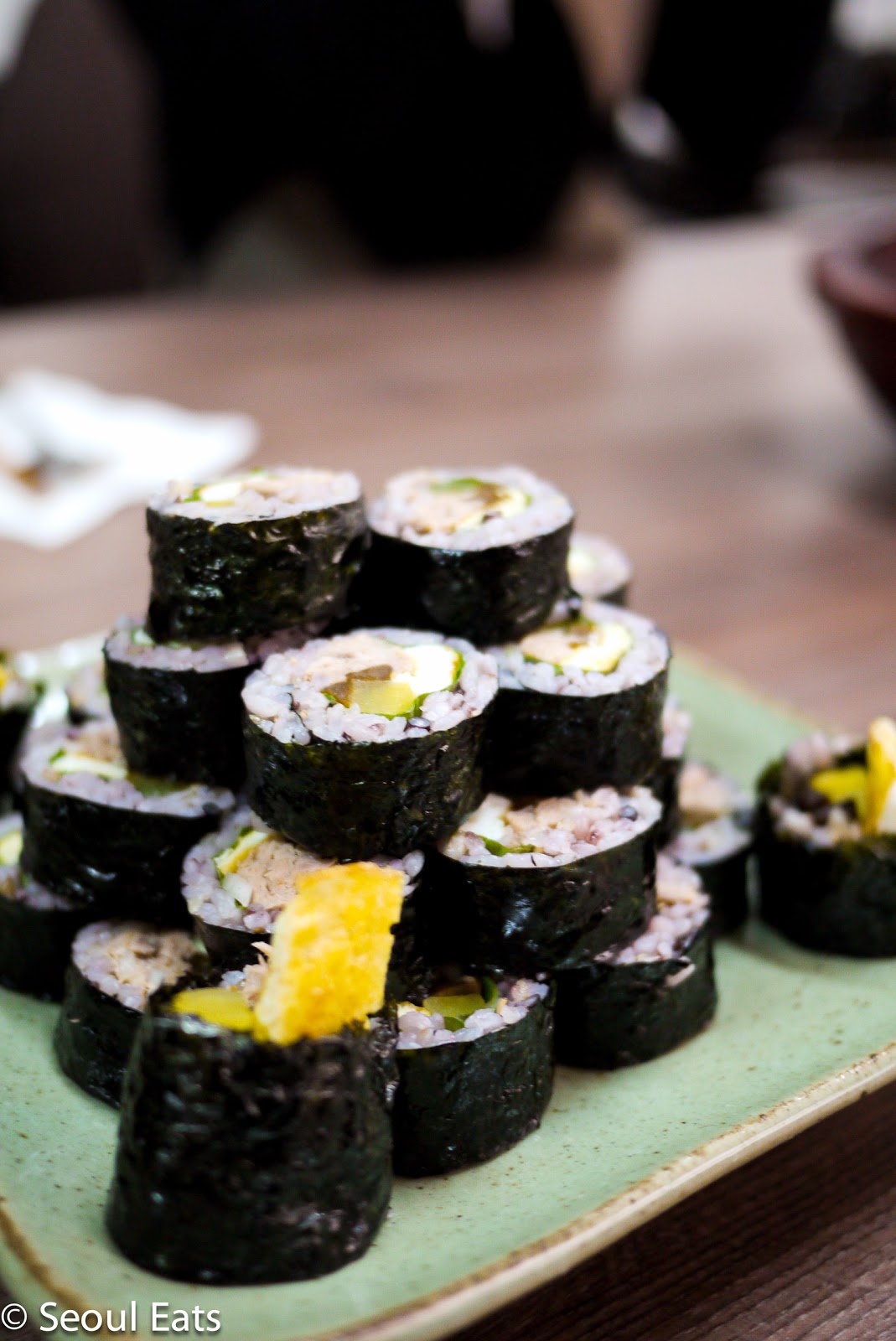 Yesterday's Lunch: Towers of Kimbap at O'ngo Food