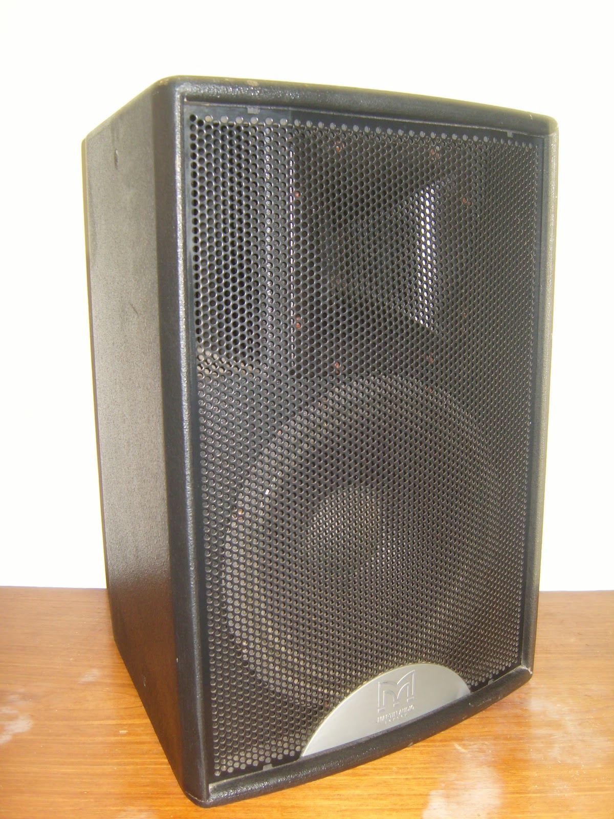 ElectrOmnia: Inside of a professional speakers MARTIN AUDIO BLACKLINE F12