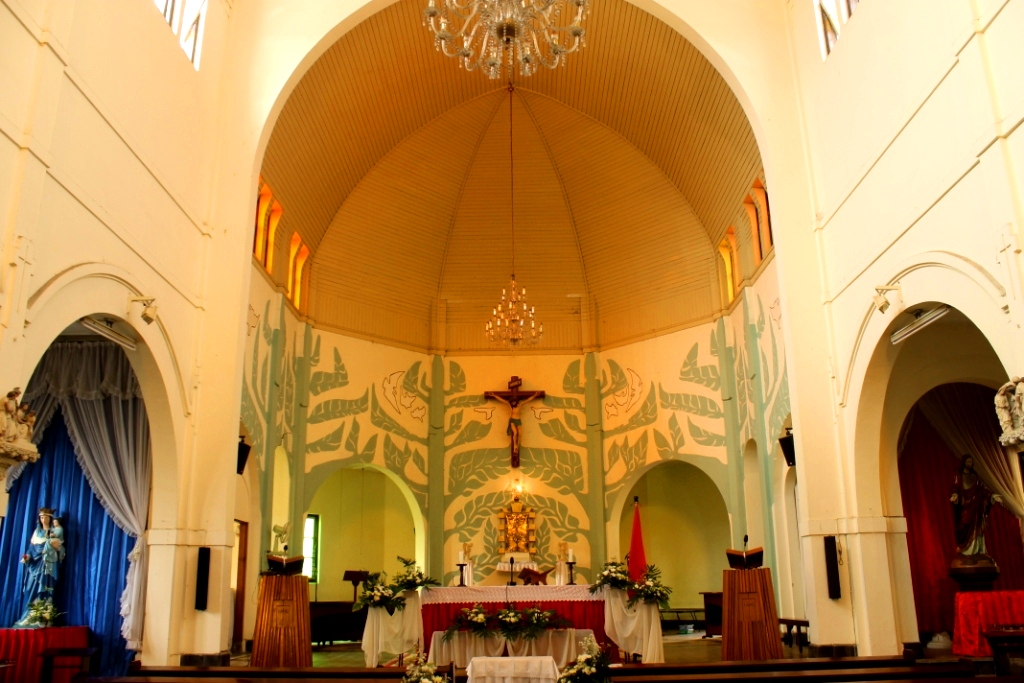 Fotografi Gereja Katolik di Indonesia: Gereja Katolik St. Antonius ...