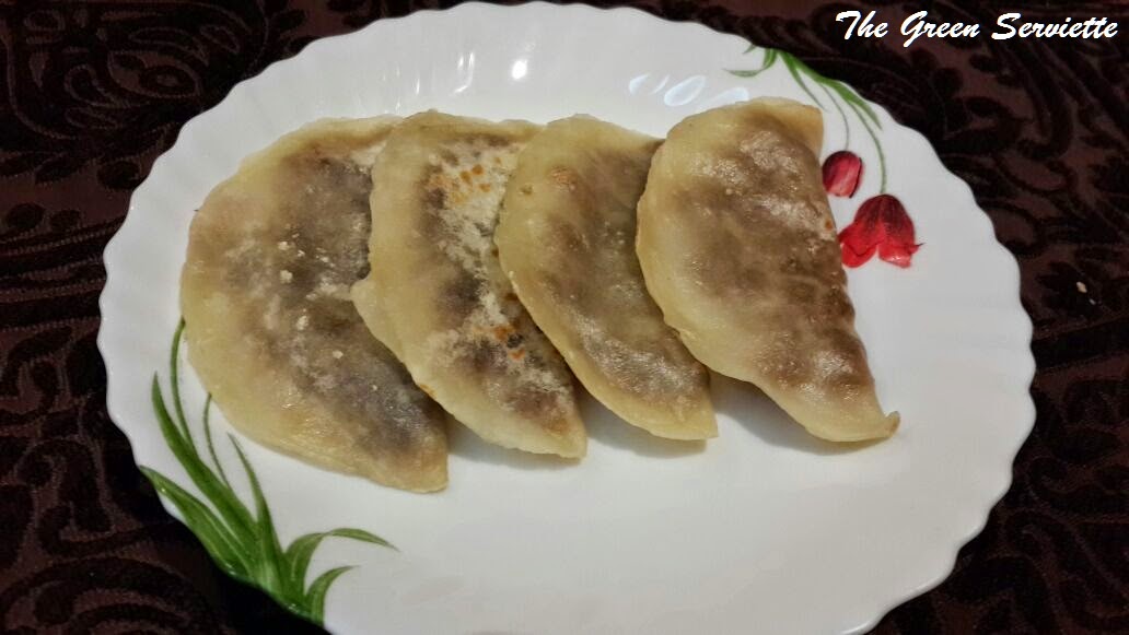 The Green Serviette: Sweet Momos / Hatha Welli Nawari
